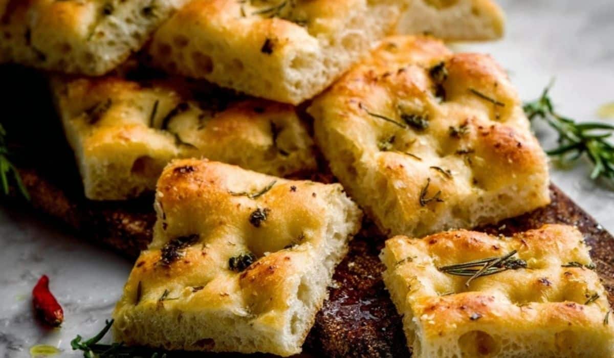 Garlic Rosemary Herb Focaccia – 5 Irresistible Ways to Serve This Bold ...